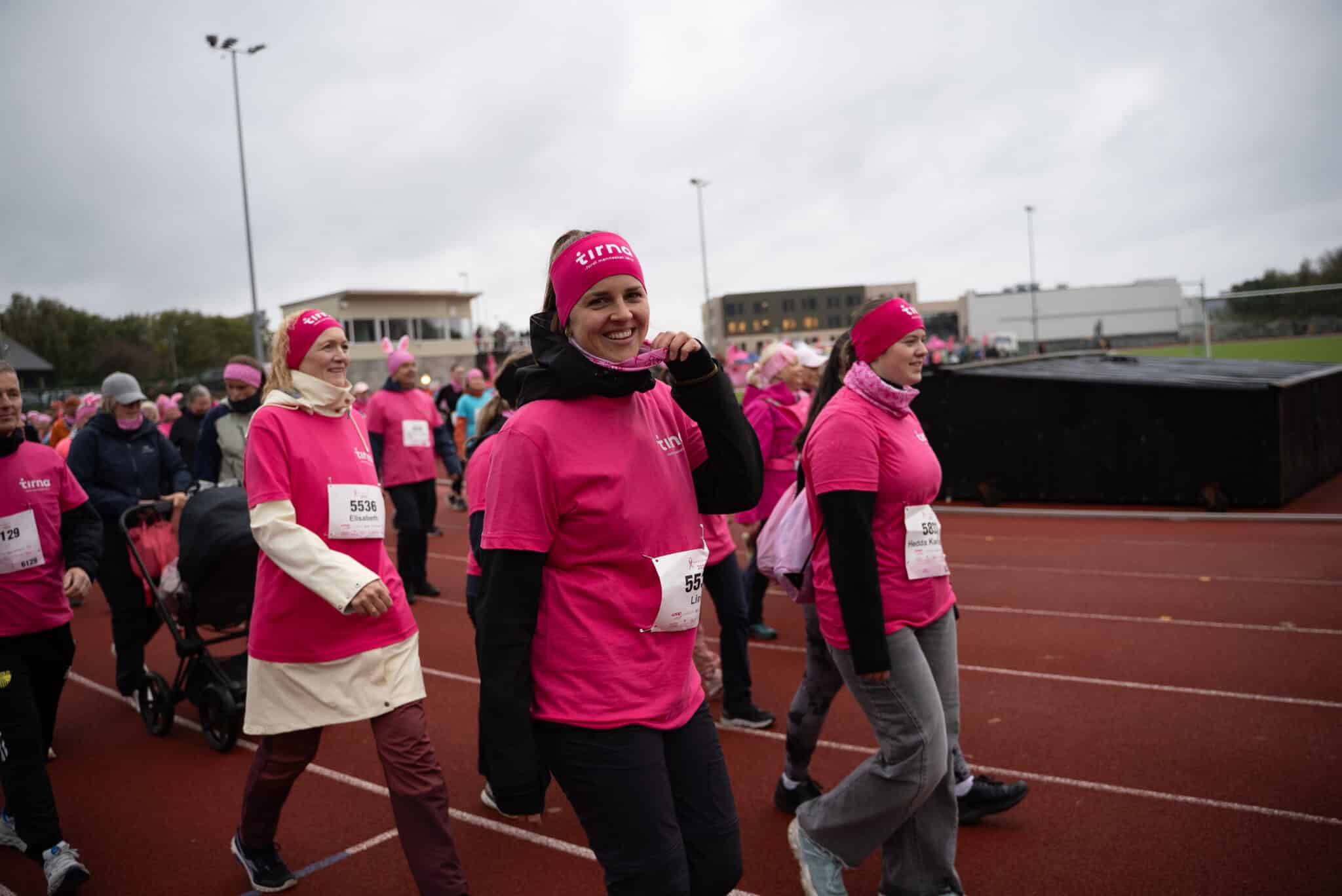 Tirna deltok på Rosa sløyfe-løpet i tre byer - Tirna